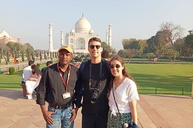 Agra: Taj Mahal and Mausoleum Tour with guide - What Reviews Say About the Experience
