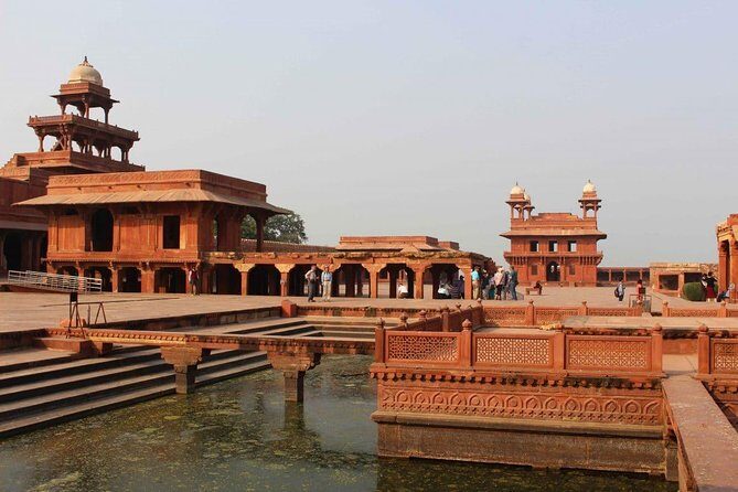 Agra to Jaipur city Private transfers visiting stepwell & Sikri - Cost & Value