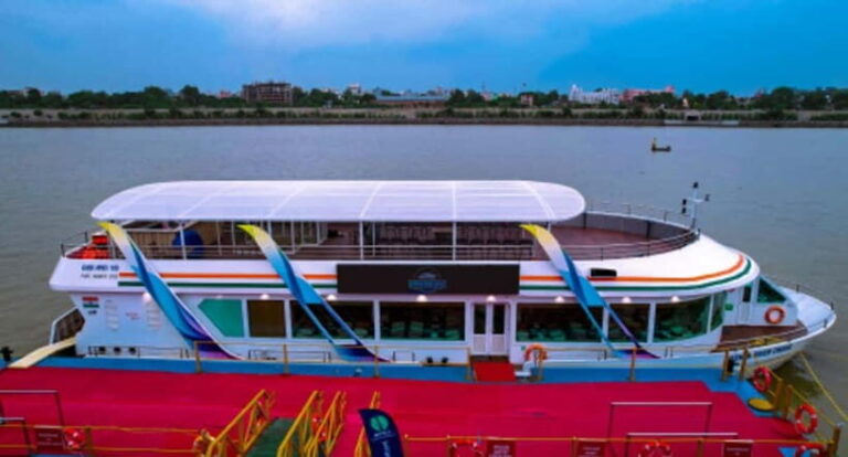 Ahmedabad: Akshar Riverfront Cruise with Meal & Music - Practical Value and Considerations