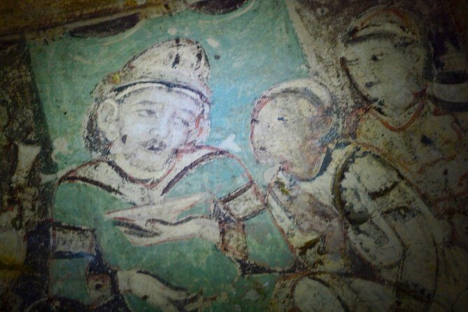 Ajanta & Ellora Caves, Aurangabad and Lonar Meteor Lake, 6 days from Mumbai - Authentic Traveler Insights