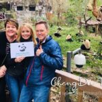 All Inclusive Private Trip to Chengdu Giant Panda Base and Leshan Giant Buddha - Visiting the Leshan Giant Buddha: Climb or Cruise?