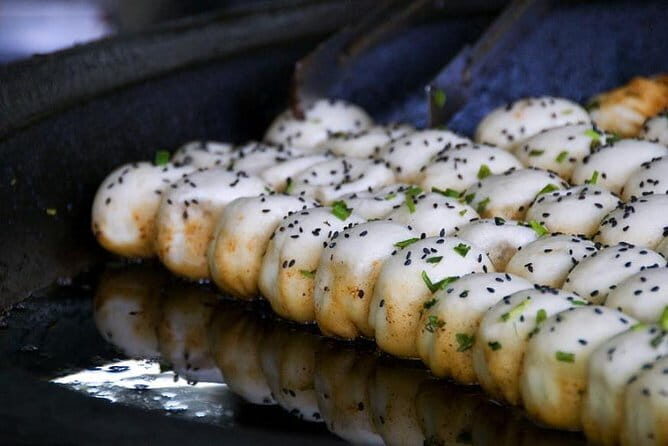 All-inclusive Shanghai City Highlights and Zhujiajiao Water Town Combo Day Tour - A Detailed Look at the Tour Itinerary