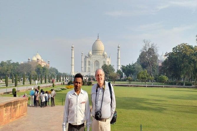 All Inclusive - Taj Mahal, Fort, Baby Taj Tour from Delhi by Car - Lunch Break: Dining in Style