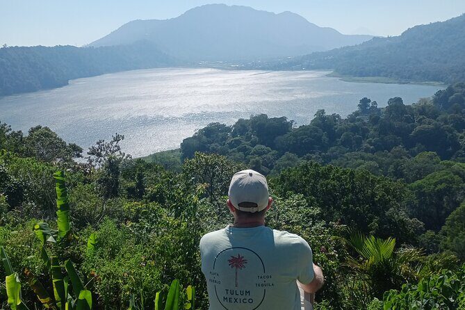 All inclusive -Tanah lot - ulundanu Beratan-jati luwih-waterfall - Twin Lake View at Wanagiri: Gentle Waters and Mountain Vistas