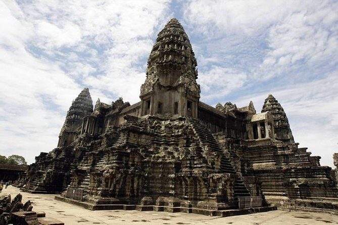 Angkor Wat and Small Circuit Temples by Private Transport - Itinerary Breakdown: What to Expect
