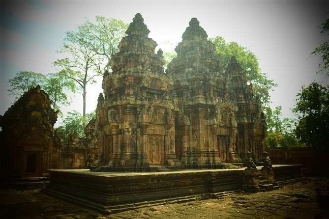 Angkor Wat & Banteay Srey Tour - Authenticity and Local Flavor