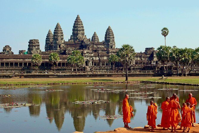 Angkor Wat Private Day Tour from Siem Reap - Exploring Angkor Thom and the Bayon Temple