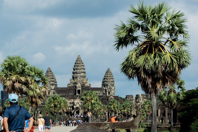 Angkor Wat Small Circuit Tour - An In-Depth Look at the Entire Day