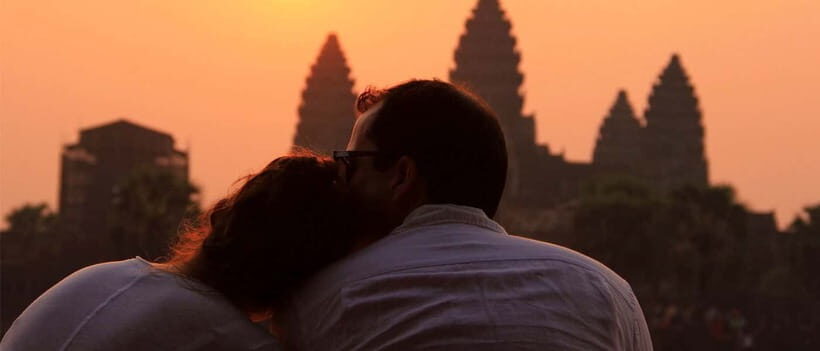 Angkor Wat: Sunrise Jeep Tour with Breakfast and Lunch - The Scenic Ride and Temple Exploration