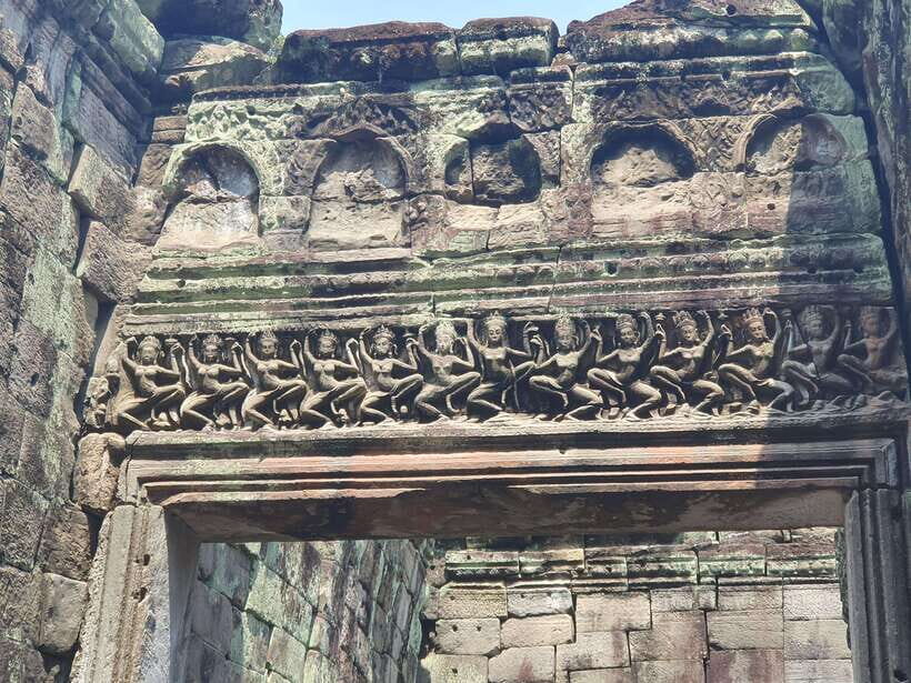 Angkor Wat Sunrise Main Temples Tour(Included Breakfast) - Transportation & Group Size