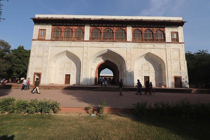 Audio Guided Tour Of Red Fort, Delhi on HopOn India App - Authentic Insights from Reviewers
