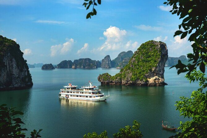 Bai Tu Long Bay Overnight Cruise with Less Tourist Area - The Experience and Its Value