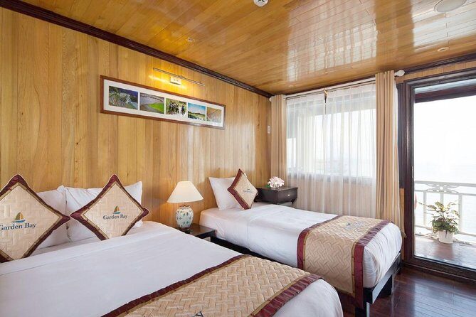 Bai Tu Long boutique & budget cruise 2D: Kayaking, swimming at pristine palaces - Day 2: Exploring Bai Tu Long’s Hidden Gems