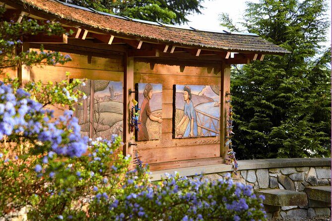 Bainbridge Island Discovery Tour - Rockaway Beach Road Northeast: Scenic Serenity