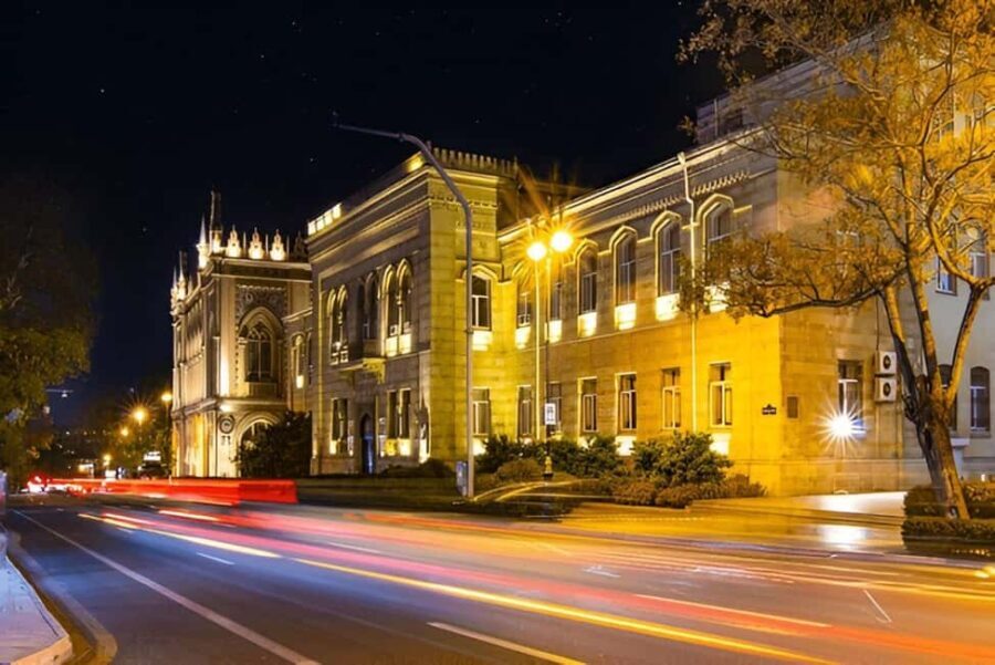 Baku: Night Tour with Old City, Highland Park, and Mosque - Dive Into Baku’s Nightscapes: A Detailed Look at the Tour