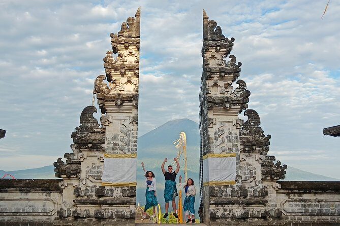 Bali : Lempuyang Gate Heaven,Tirtagangga & Tibumana Waterfall - Tirta Ganga Water Palace: A Tropical Retreat