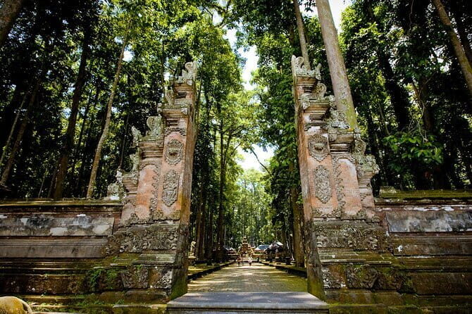 Bali: Monkey Forest, Rice Terrace and Ubud Market Guided Tour - Authentic Experiences and Hidden Gems