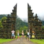 Bali Private Tour: Ulun danu Temple, Iconic Handara Gate & Tanah lot sunset. - Why This Tour Works Well