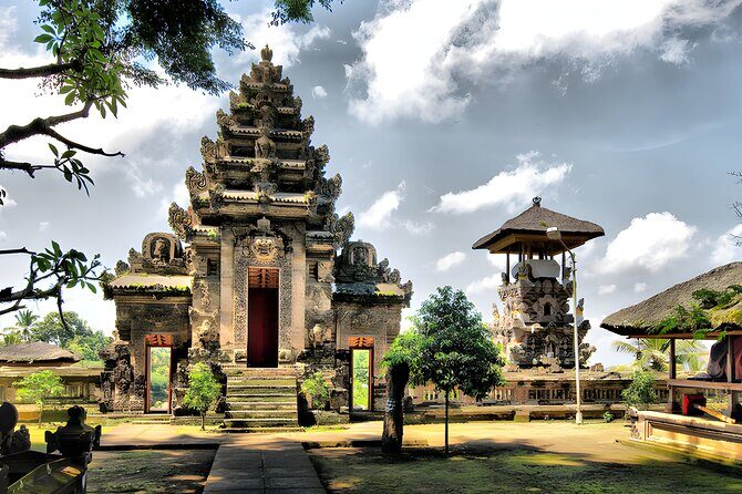 Bali Tour: Village, Volcano, Holy Spring Temple, Waterfall Tour - A Day in Bali: What to Expect