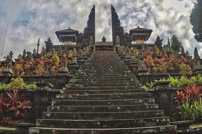 Bali's Most Beautiful Temples Private Tour - Transportation and Group Size