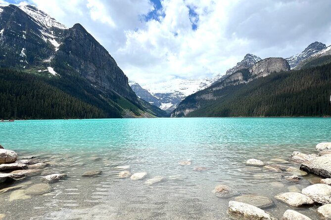 Banff Highlights:Johnston Canyon, Lake Louise & Moraine Lake Tour - Exploring Lake Louise