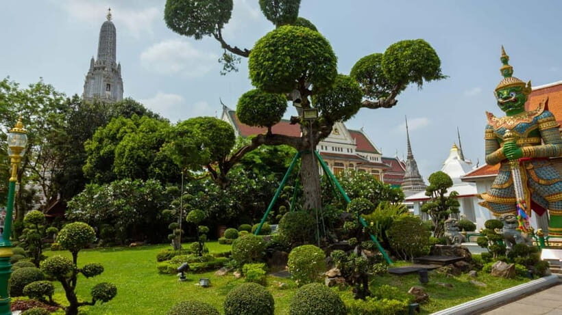 Bangkok: City Highlights & Hidden Gems Private Walking Tour - Exploring Bangkok with a Personal Touch