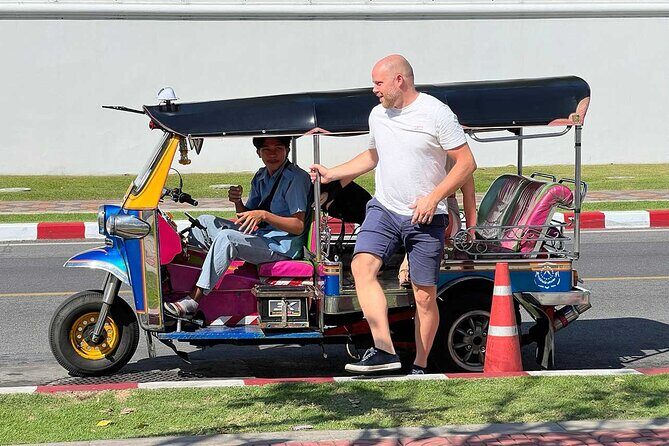 Bangkok Day Tour: Food, Temple & Tuk-Tuk - The Daily Itinerary: A Detailed Breakdown