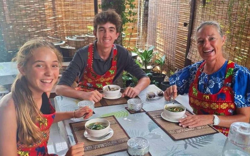 Bangkok: Favourite Thai Flavors Cooking Class by Smart Cook - The Experience in Detail