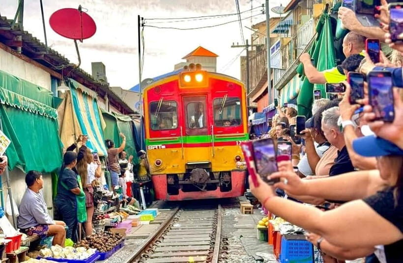 Bangkok: Floating Market & Railway Market with Hotel Pick Up - FAQ