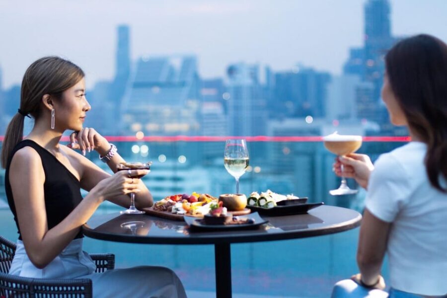 Bangkok: RedSquare Rooftop Bar at Novotel Sukhumvit 4 - The Food and Drinks