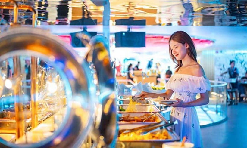 Bangkok: Royal Galaxy Chao Phraya Buffet Dinner Cruise - Why This Cruise Offers Good Value