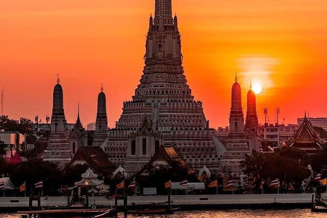 Bangkok : Sunset Food tour by Tuk Tuk boat with big Buddha view - Authentic Experiences & Real Value