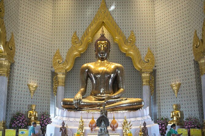 Bangkok Temples Half Day Small Group Tour - Step-by-Step Breakdown of the Itinerary