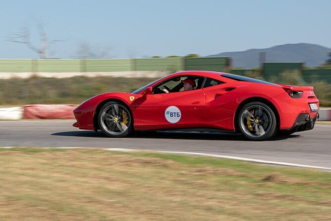 Be a pilot - Ferrari track day - What Makes the Experience Stand Out