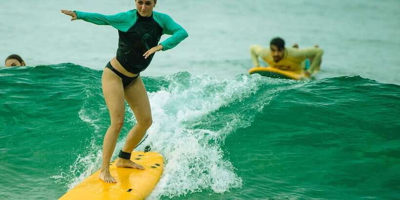 Beginner Surfing Lesson and surfguide - What’s Included and What to Expect