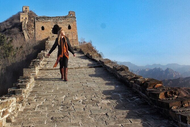 Beijing Evening Tour: illuminated Great Wall and Gubei Water Town - What to Expect at Each Stop