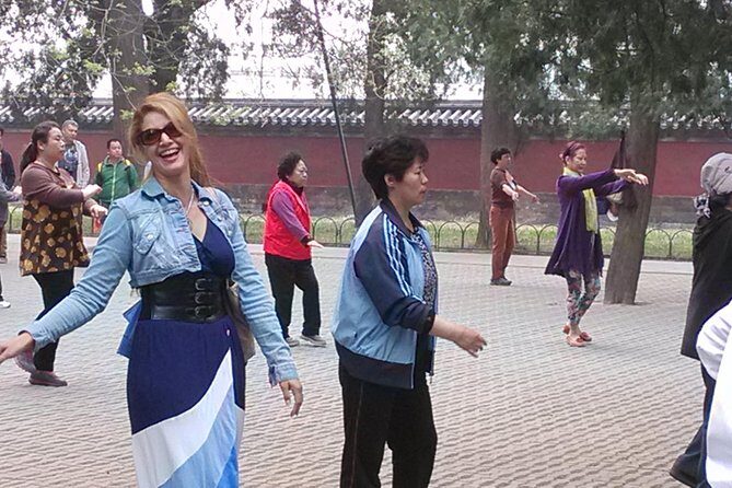 Beijing Walking Tour: Temple of Heaven and Hongqiao Market - The Vibrant Hongqiao Pearl Market