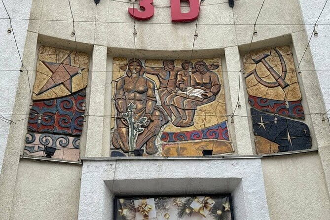Bishkek : USSR History , Soviet Architects , Statues & Mosaics - The Experience: What Will You Love?