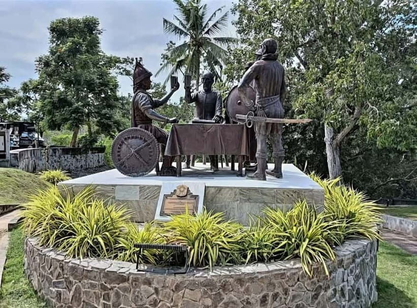 BOHOL: Chocolate Hills, Tarsiers and Loboc River Day Tour - The Nature and Wildlife: Tarsiers, Forests, and More