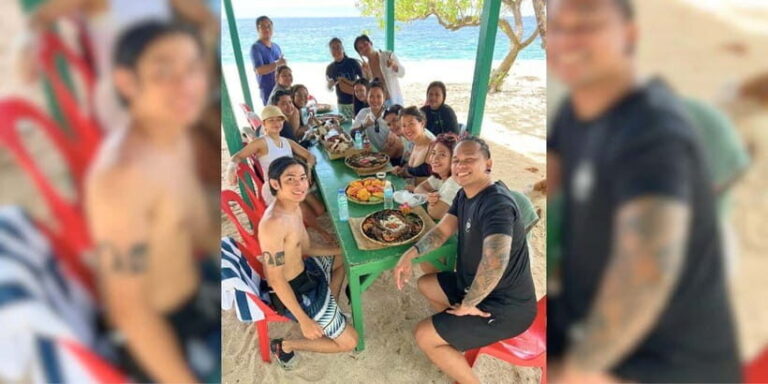 Bohol: Dolphin Watching & Balicasag Island Hopping Tour - Practical Details