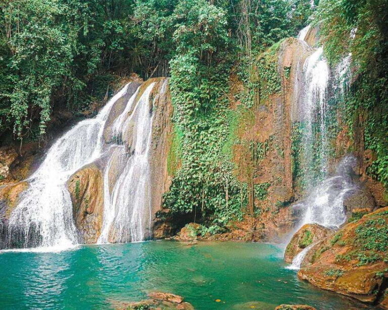 Bohol: PRIVATE Waterfall Hopping Tour