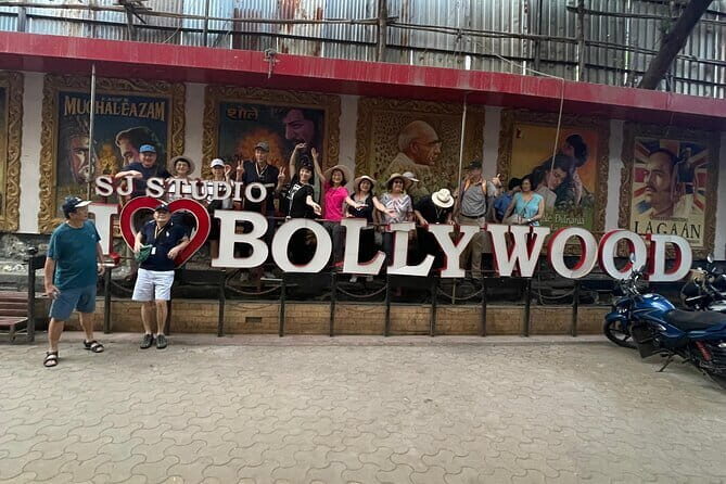 Bollywood Sightseeing and Celebrity Homes Tour by Private Car - The Sum Up