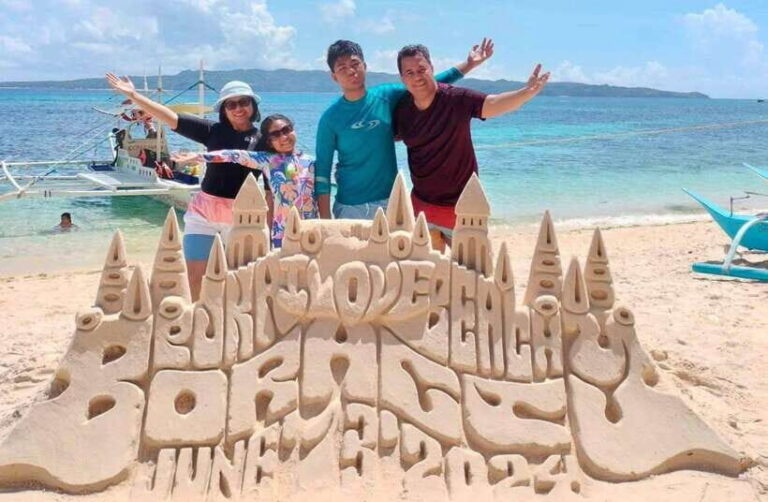 Boracay: Island Hopping Tour with Hot Kawa Bath and Lunch - What It Means for Travelers