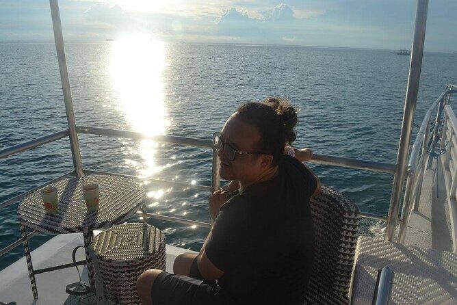 Boracay Party Yacht 2 hour tour with snorkeling - The Guides: Making It Memorable