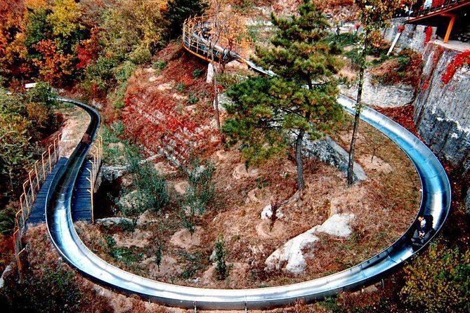 Boutique Tour: Tiananmen, Forbidden City, Mutianyu with VIP Pass - Logistics and Practicalities