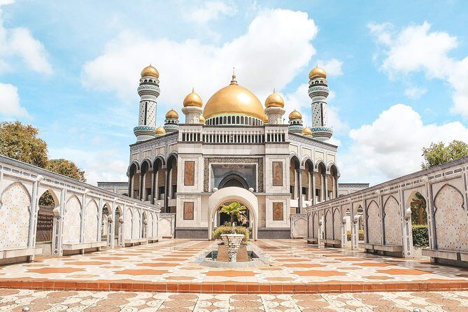 Brunei Half Day City Tour with Royal Regalia, Istana Nurul Iman & Kampung Ayer - Who Will Love This Tour?