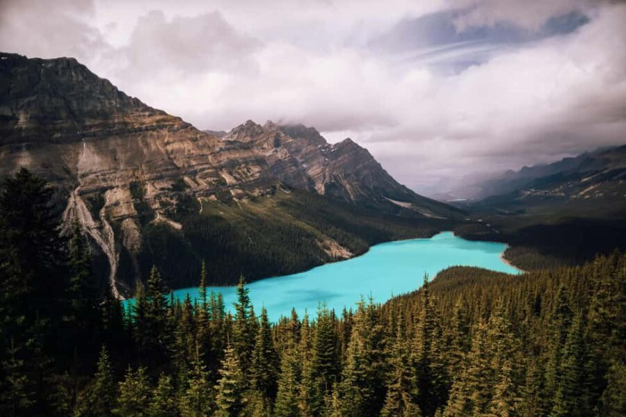 Calgary/Banff: Banff Rockies Day Tour With Lakes & Icefield - First Stop: Lake Louise