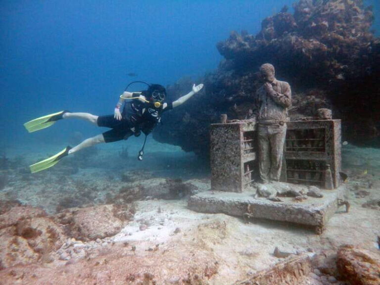Cancún: Underwater Museum & Reef for Certified Scuba Divers - What Makes It Special?