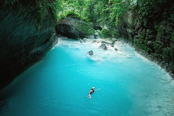 Canyoneering in Kawasan Badian Tour with Lunch & Transportation - What Makes This Tour Special?