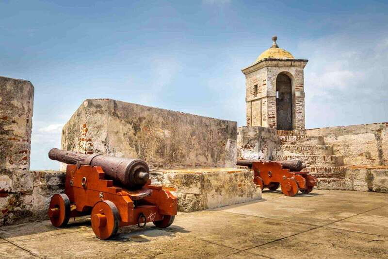 Cartagena: BILINGUAL CITYTOUR + SAN FELIPE CASTLE & Old city - The Itinerary in Detail